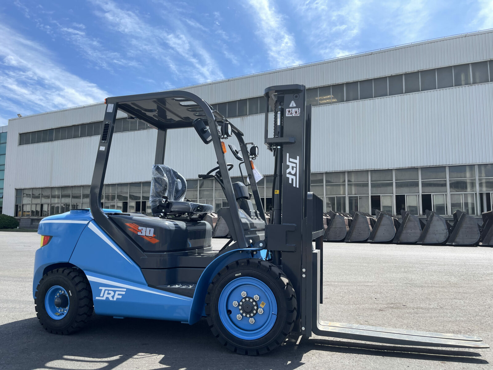 Дизельный вилочный погрузчик TRF D30-3M - АСП УФА